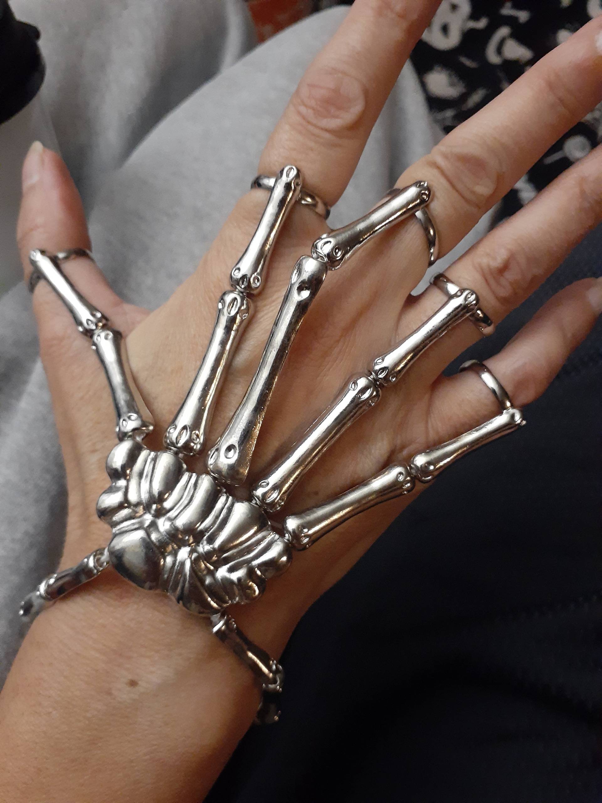 1pc Halloween Goth Skeleton Hand Design Mittens Bracelet