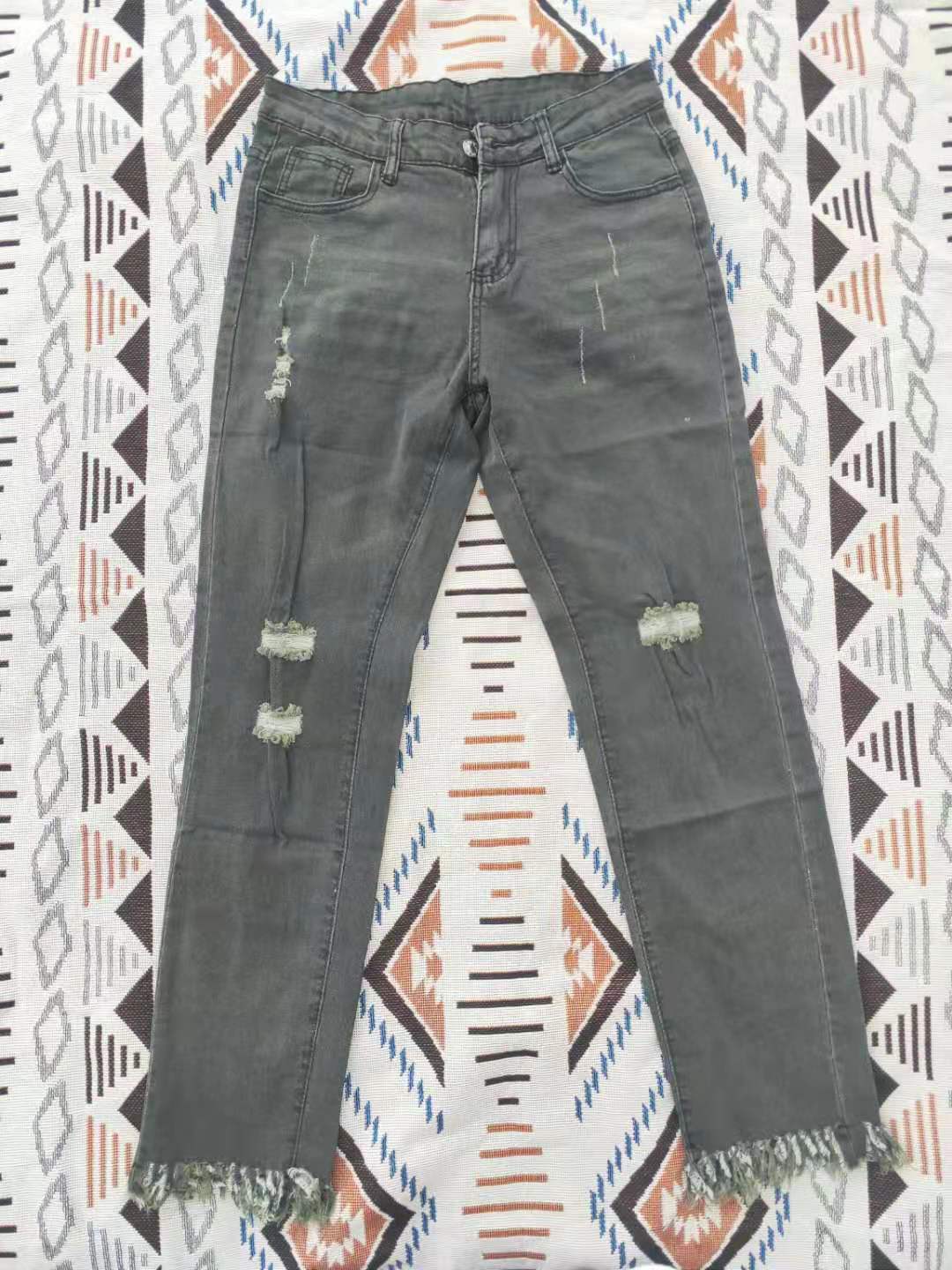 Cutout Ripped Fringe Hem Pocket Design Jeans