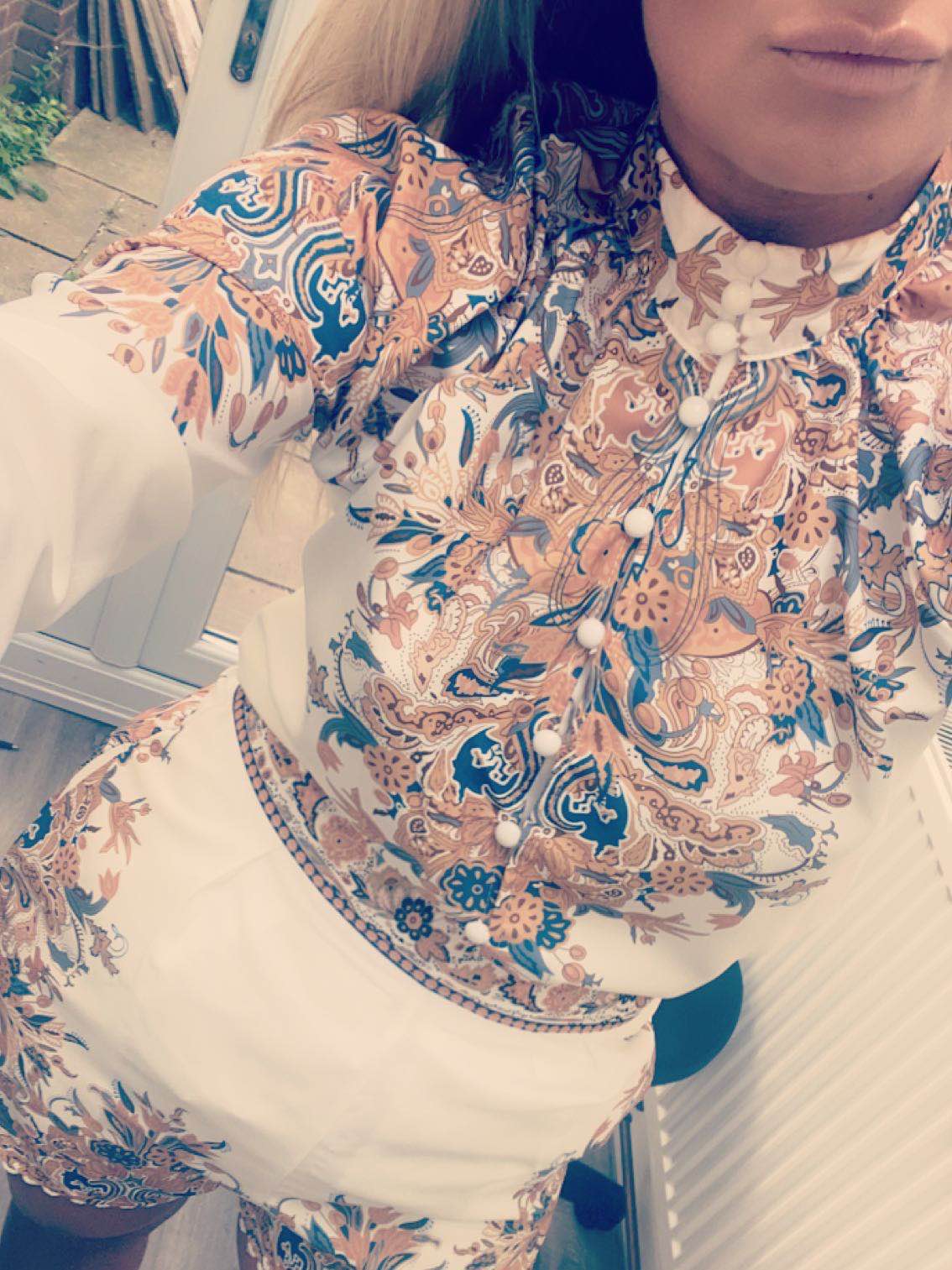 Baroque Print Button Front Lantern Sleeve Top & Shorts Set