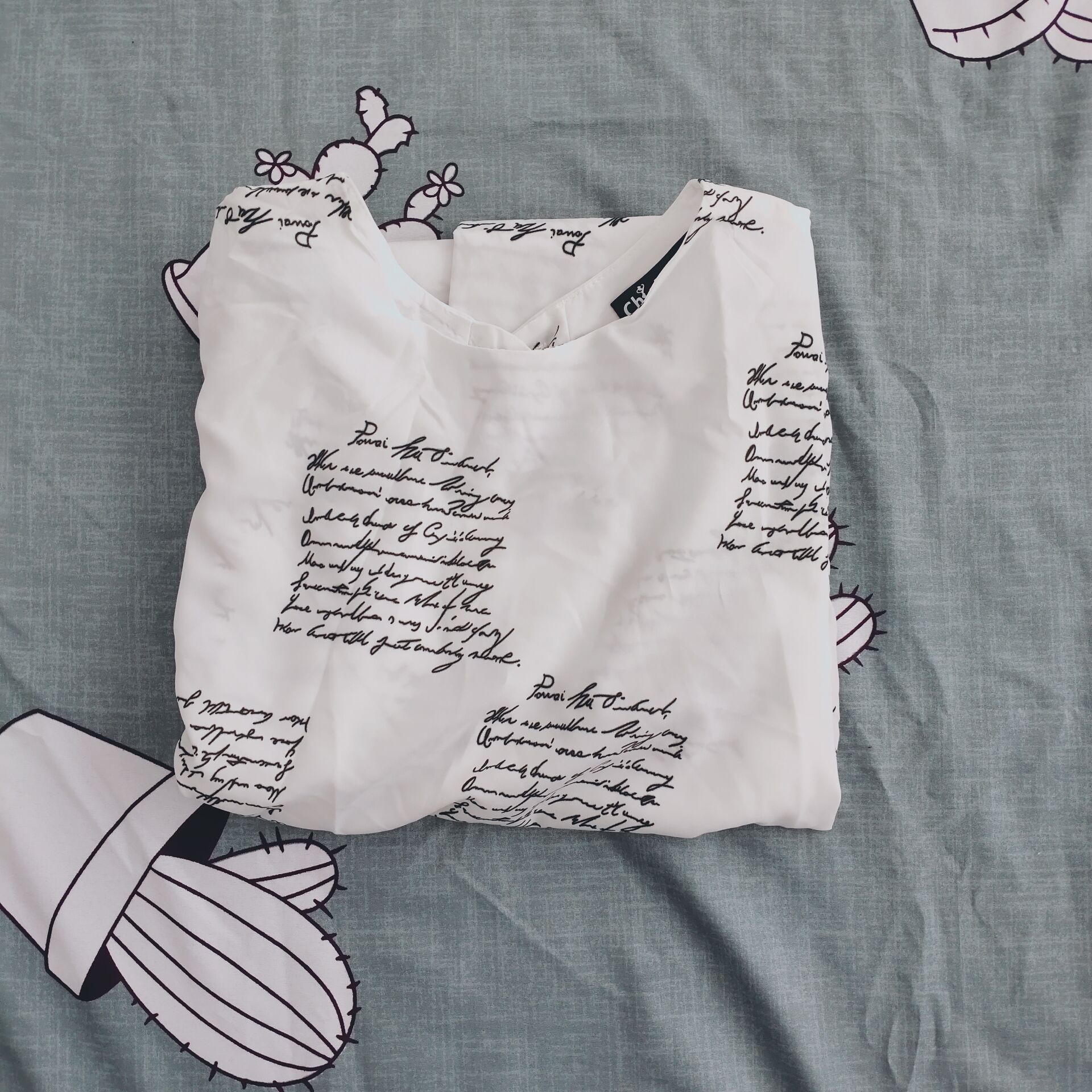 Letter Print Buttoned Long Sleeve Top