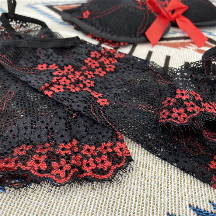 Conjunto de lencería de liga de encaje floral con guantes