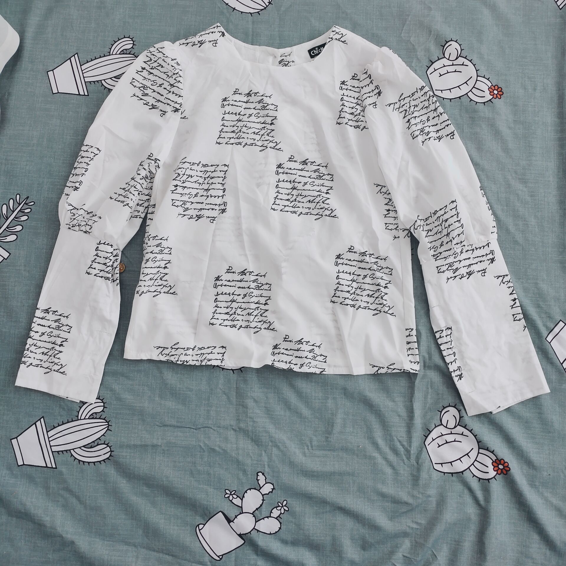 Letter Print Buttoned Long Sleeve Top
