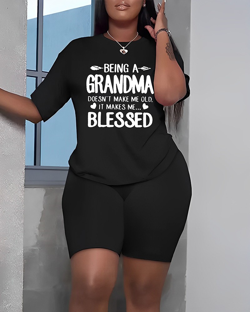 Plus Size Slogan Print Top & High Waist Shorts Set